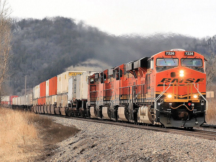 BNSF 7226